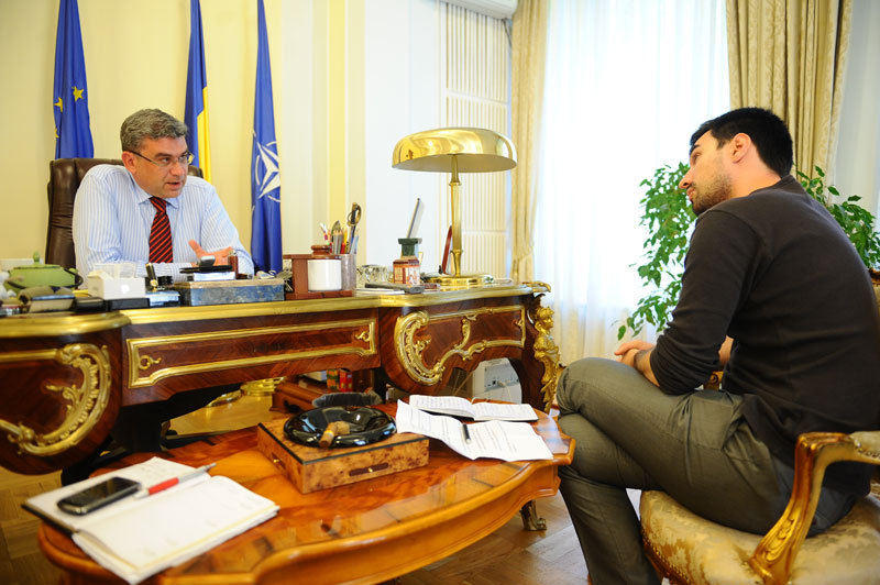 INTERVIURILE GÂNDUL. Teodor Baconschi, despre "ping-pong-ul de ...