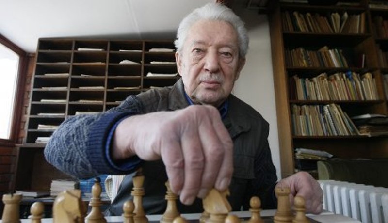 Svetozar Gligoric, legendar jucător de șah, a murit la 89 de ani