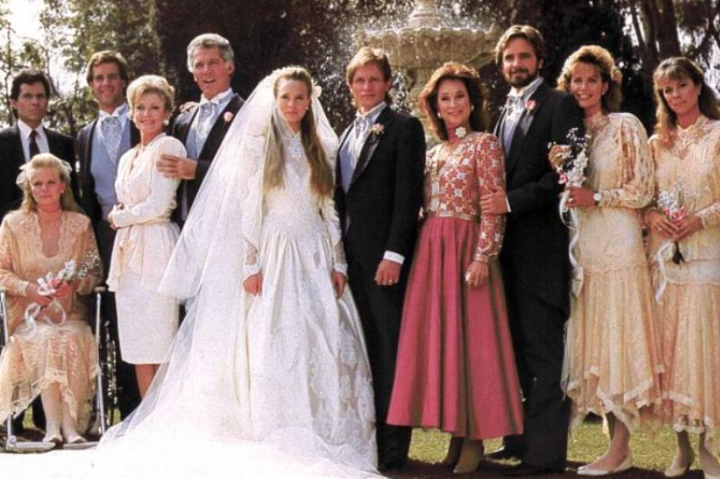 GALERIE FOTO. Cum arată azi actorii din celebrul serial "Santa Barbara"