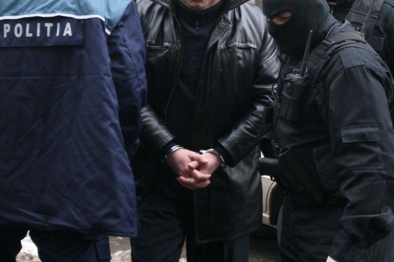 Primar din Arad, reținut în această seară de DNA
