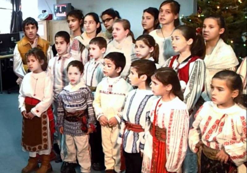 COLINDE. Cântece cu care mergem la colindat