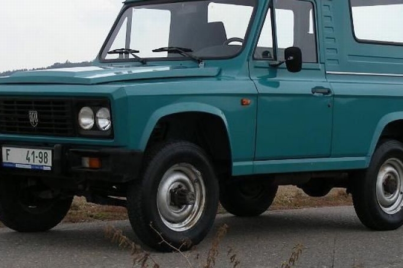 Noul Aro. Primul SUV românesc revine la viață. Cum arată la 10 ani de ...
