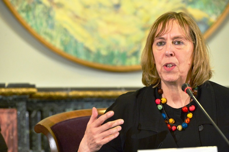 Jennifer Beck, expert media britanic, pentru gândul: "Ziarele nu vor muri"