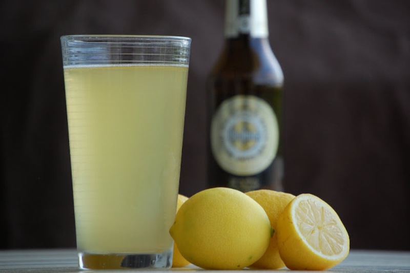 Bere cu arome de fructe? Ce conține această băutură