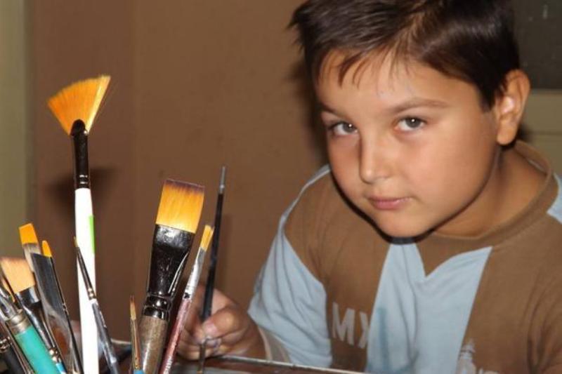 David Alexandru, băiețelul din Iași care a cucerit lumea cu tablourile ...