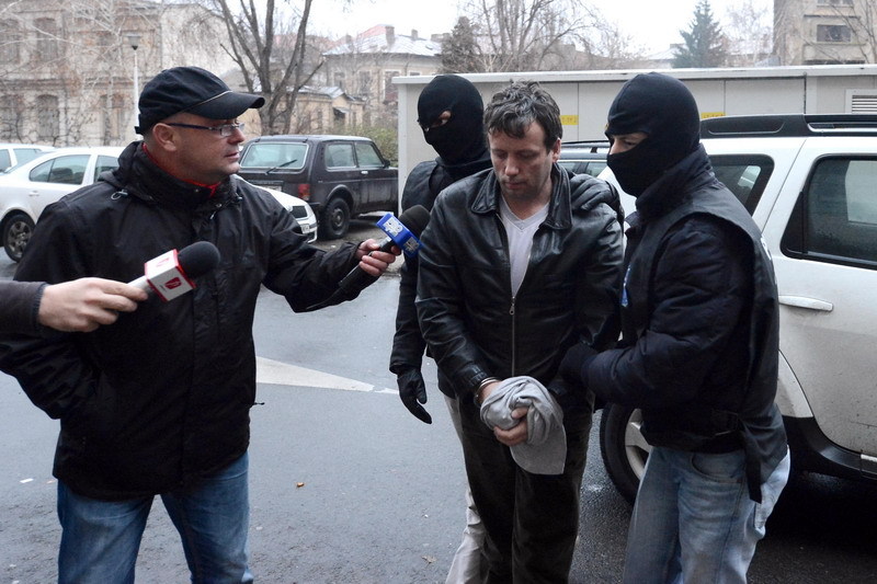 Hackerul Guccifer, care a spart conturile lui George Bush, Colin Powell ...