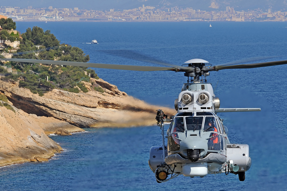 Un elicopter fabricat în România expus de Airbus Helicopters la o ...