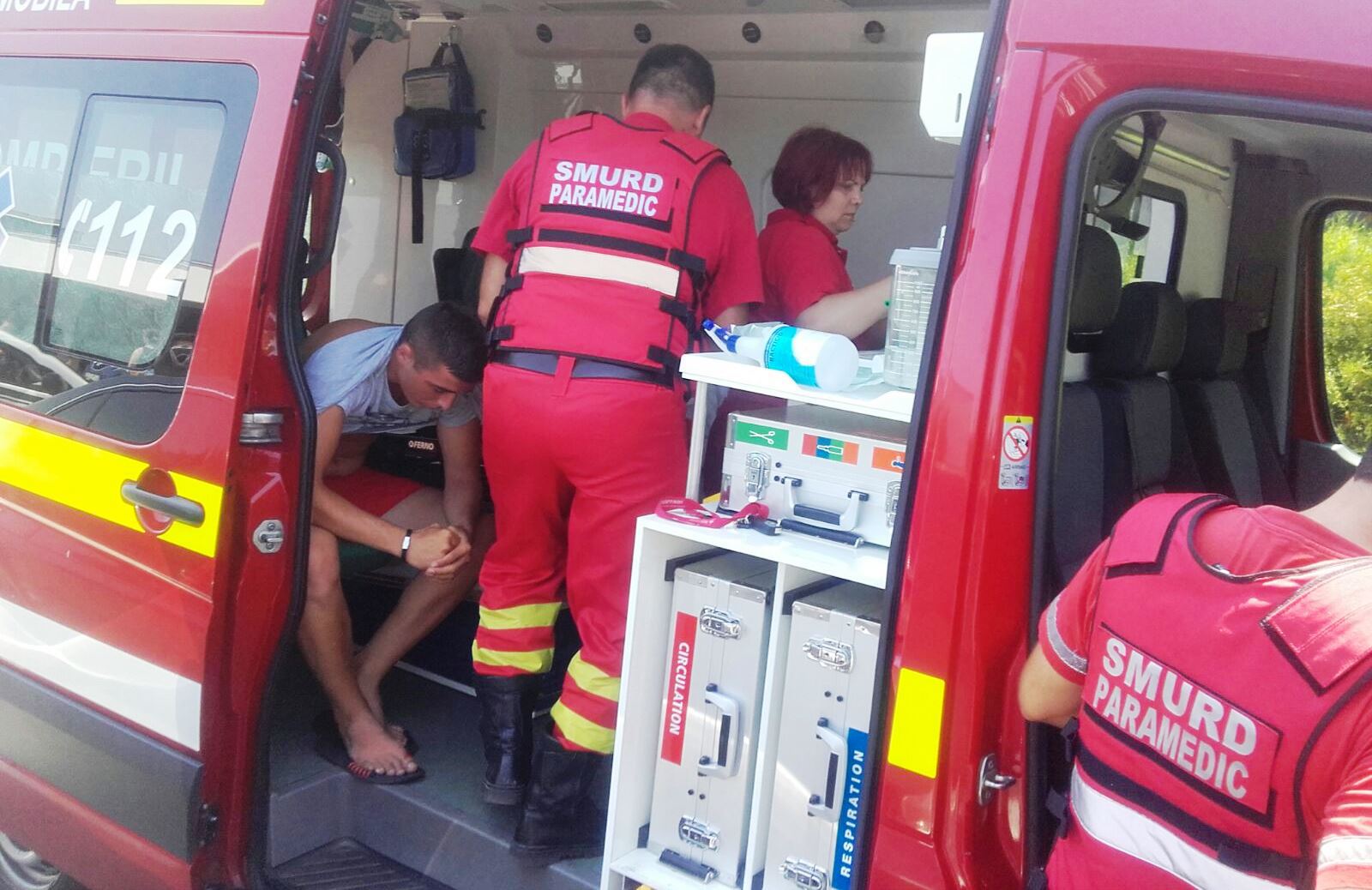 Agent de pază de la un ștrand, împușcat de un client nervos