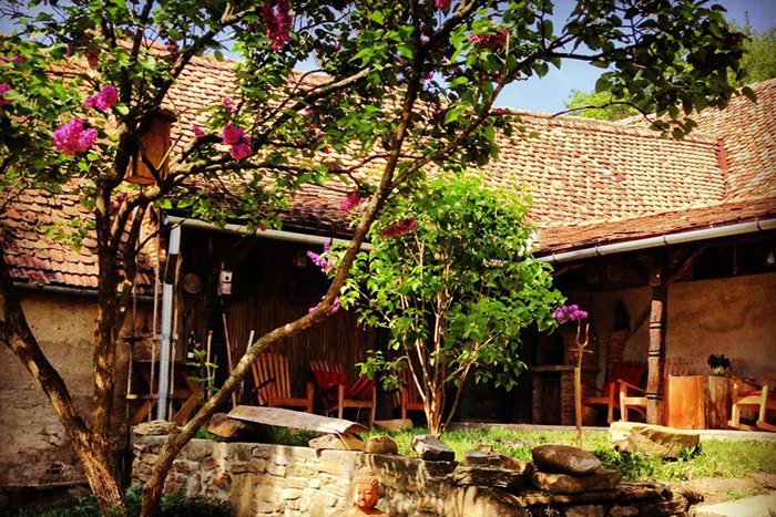 Satul din România care i-a impresionat pe străini: "Am o viață mai bună ...