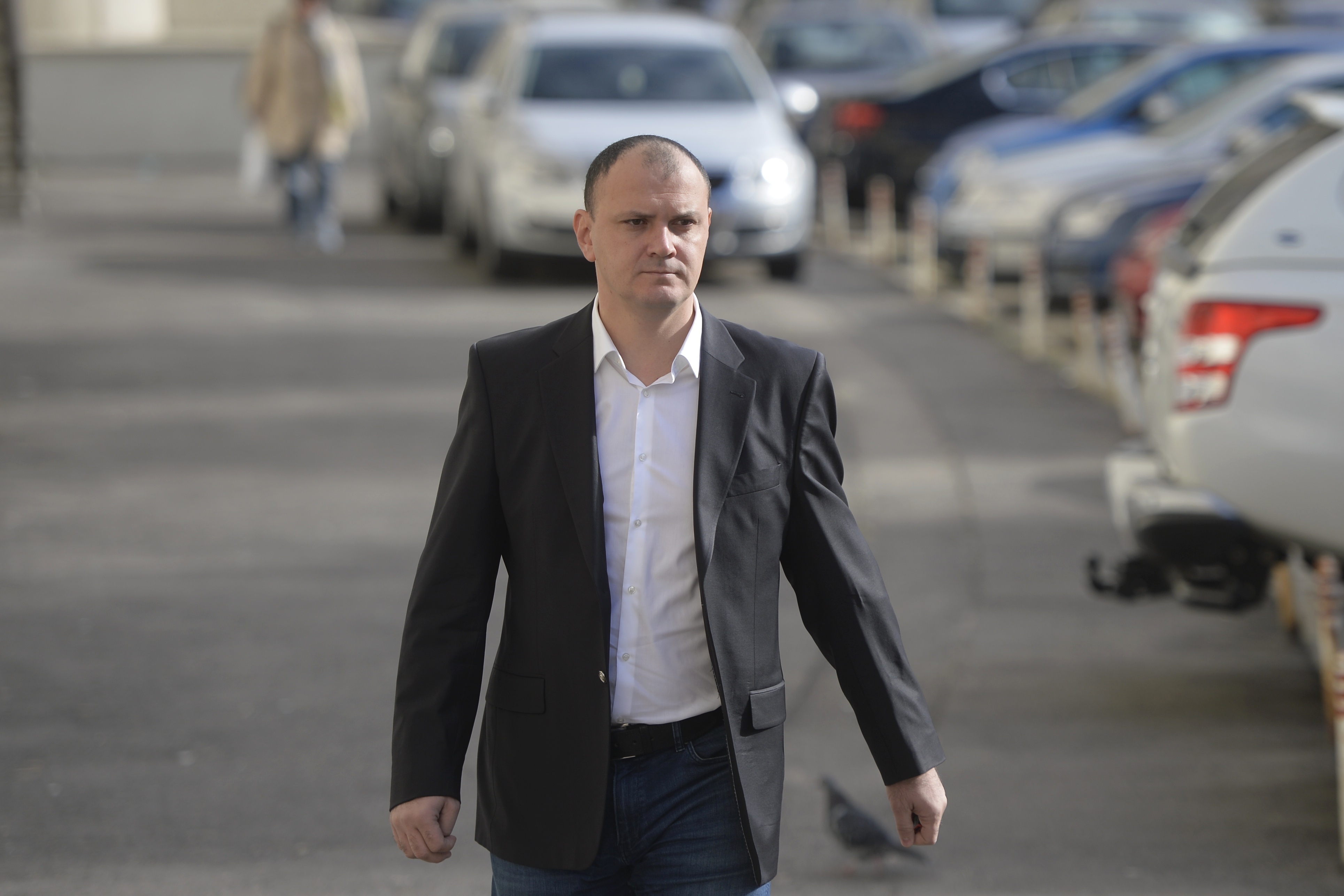 Sebastian Ghiță s-a prezentat la poliție în Belgrad
