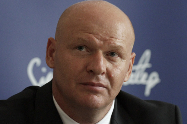 Cine este Dragoș Pavăl, antreprenorul român care a cumpărat birourile ...