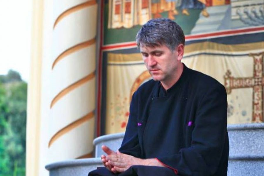 Fostul preot Cristian Pomohaci a fost reținut într-un dosar de viol și ...