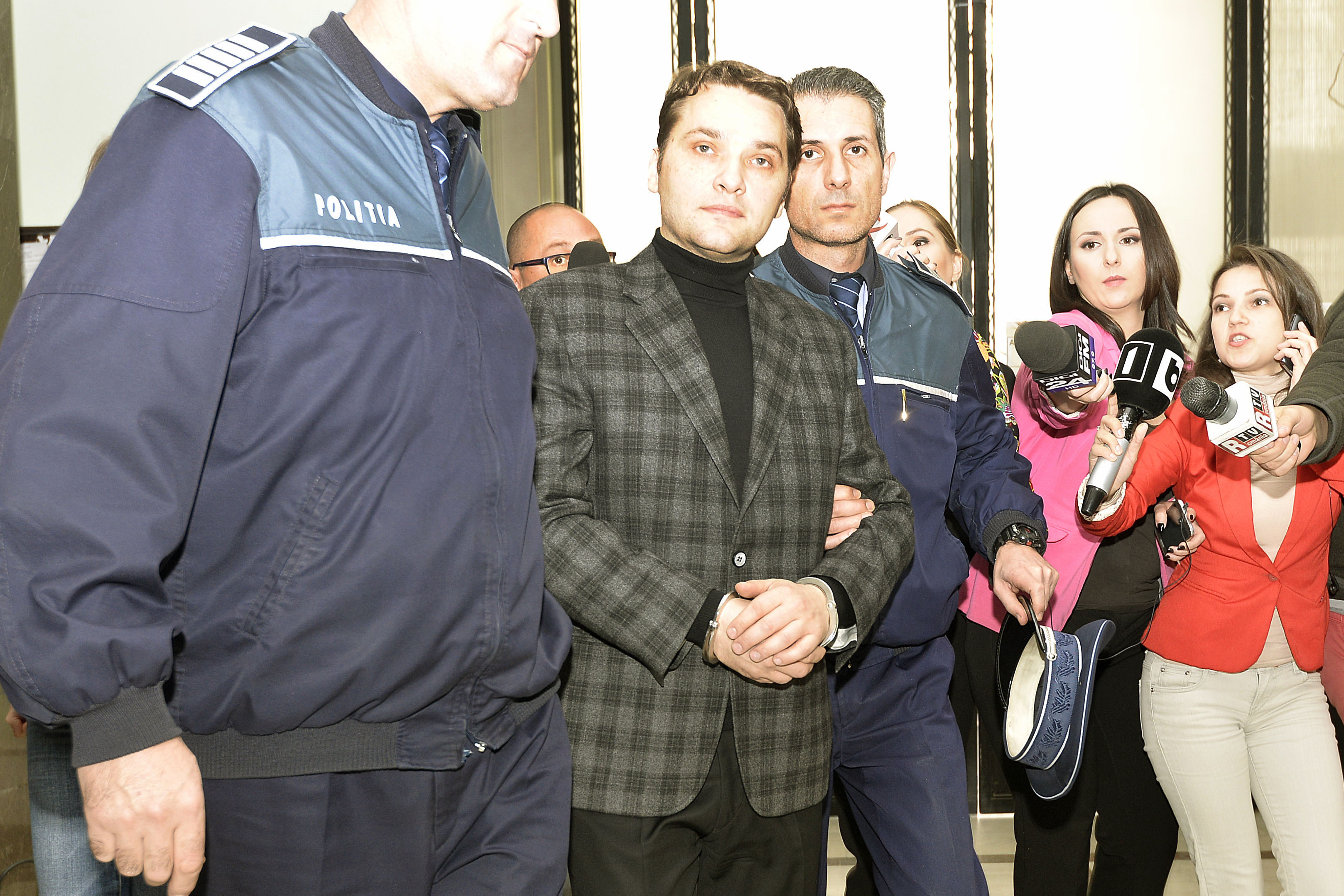 Dan Şova scapă de închisoare! Fostul senator primeşte o pedeapsă cu ...