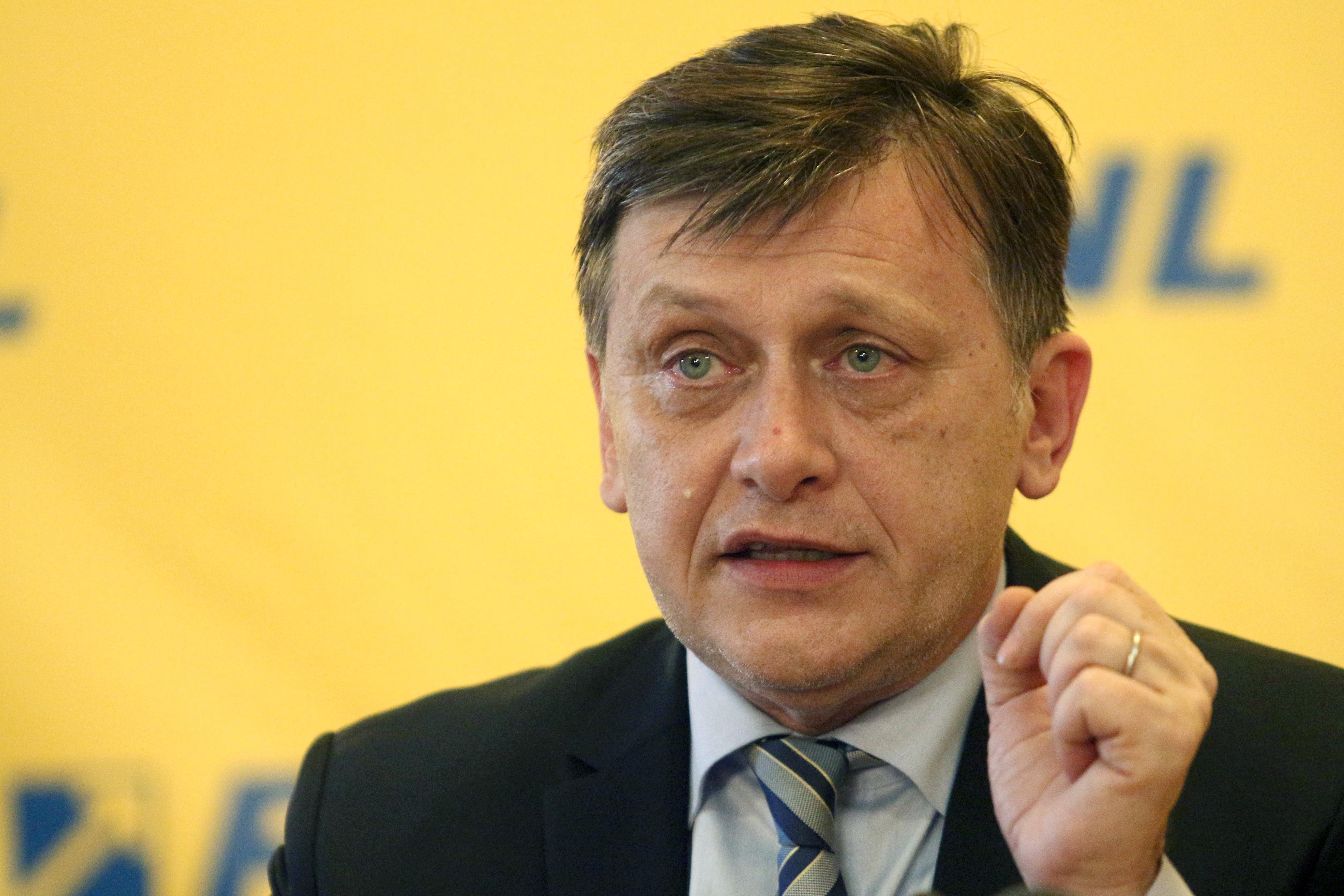 Crin Antonescu: „E clar că Mircea Geoană este ținta unor atacuri”/ Ce ...