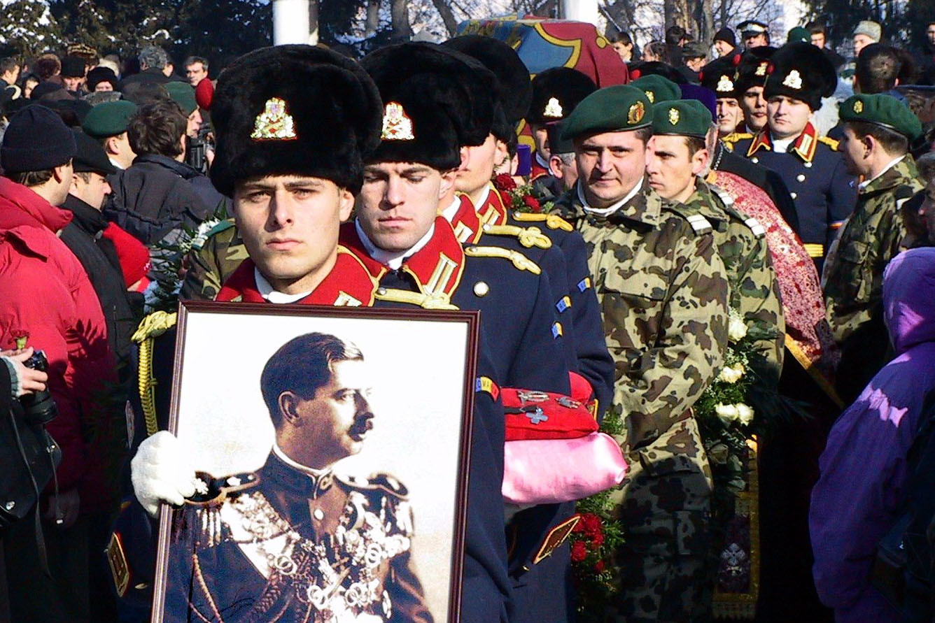 Regele Carol II, înhumat în noua Catedrală Arhiepiscopală și Regală de ...