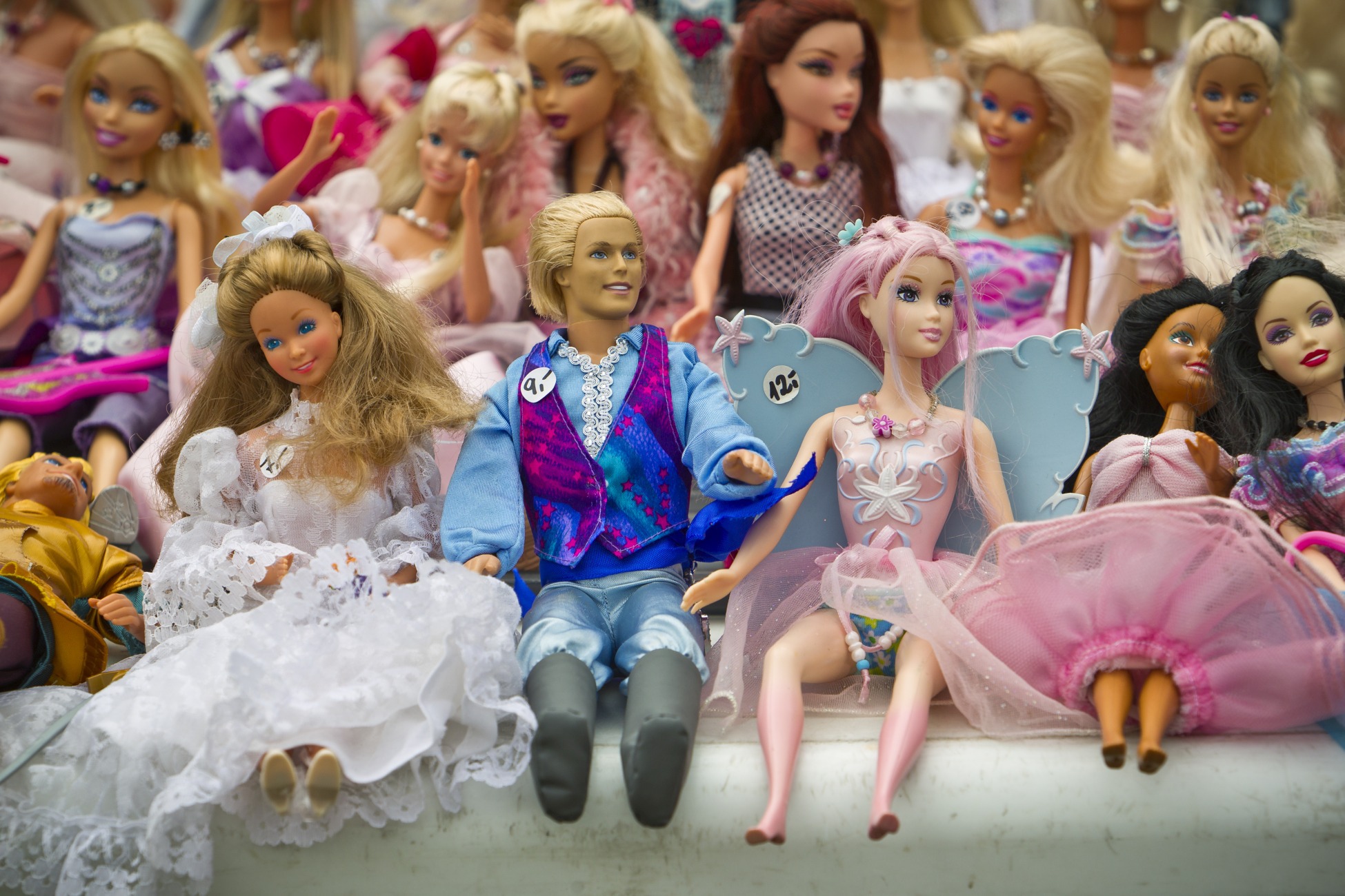 BARBIE, FĂRĂ RIDURI la cei 60 de ani ai săi. Cum s-a schimbat una ...