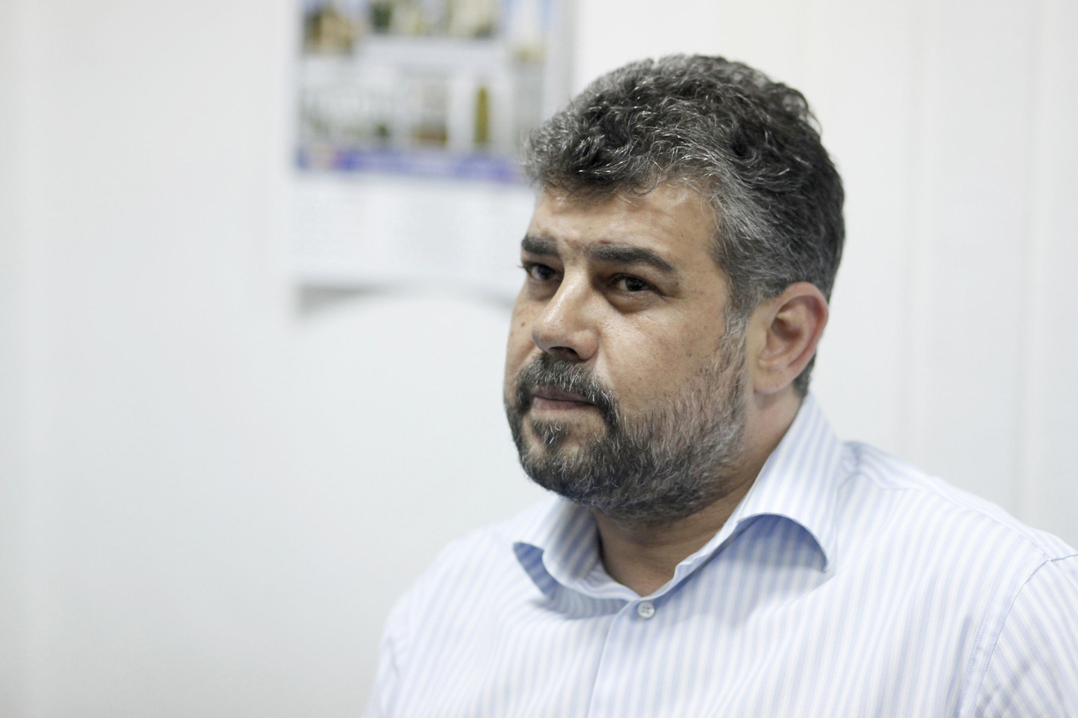 Cine este Marcel Ciolacu. De la vânătoare cu Omar Hayssam, la consilier ...