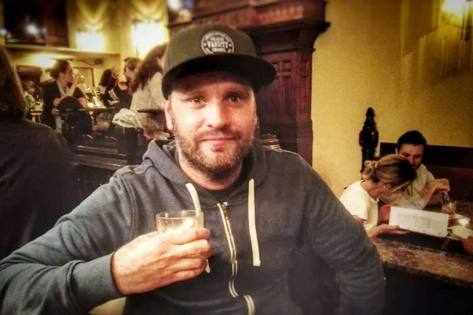 Voia să aibă o noapte de neuitat cu femeie thailandeză, dar a sfârșit ...