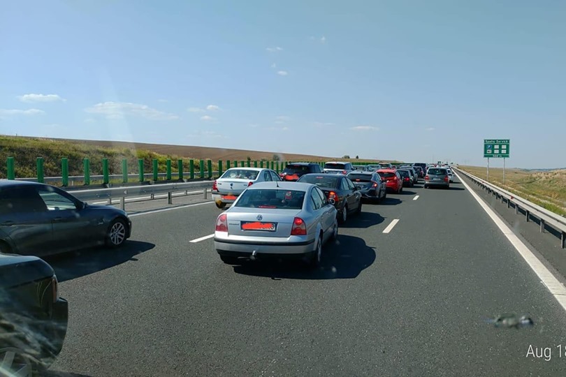 MAE: Aglomeraţie la punctele de trecere a frontierei din Bulgaria şi Grecia