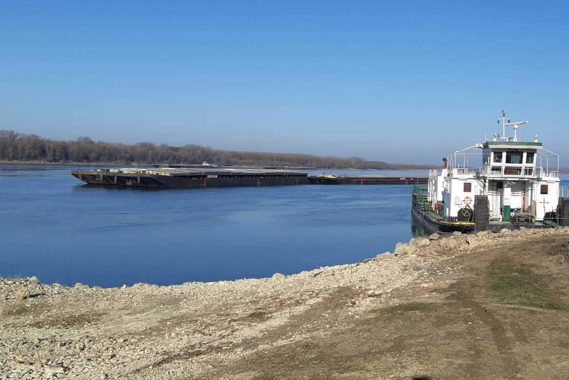 Un marinar de 45 de ani a căzut în Dunăre de pe o navă și este de negăsit