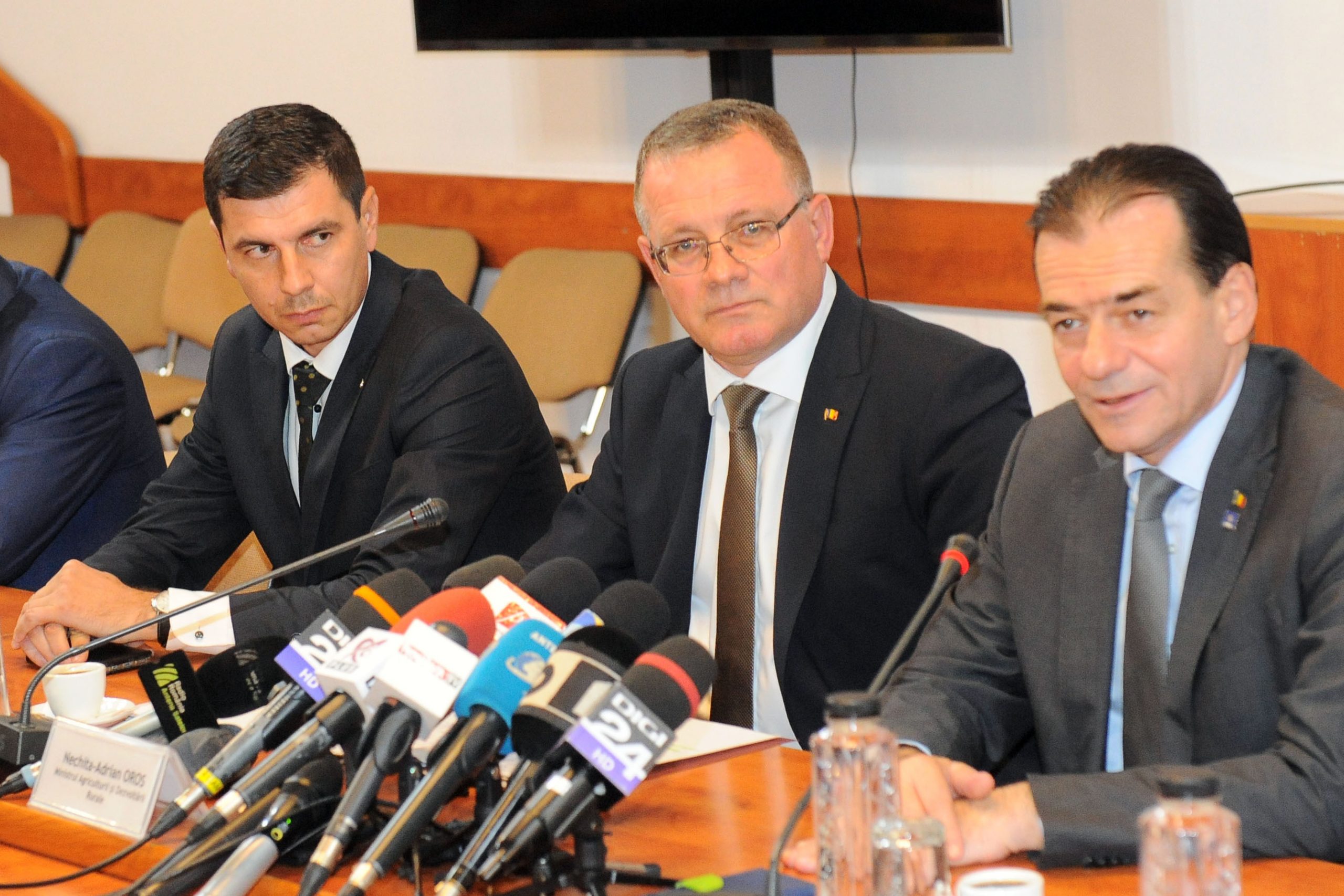 Adrian Oros, ministrul Agriculturii, despre magazinele Casei de Comerț ...