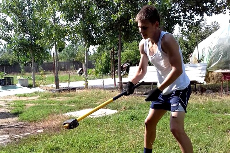 Cum arată acum „Micul Hercule". Giuliano Stroe împlinește 16 ani în ...