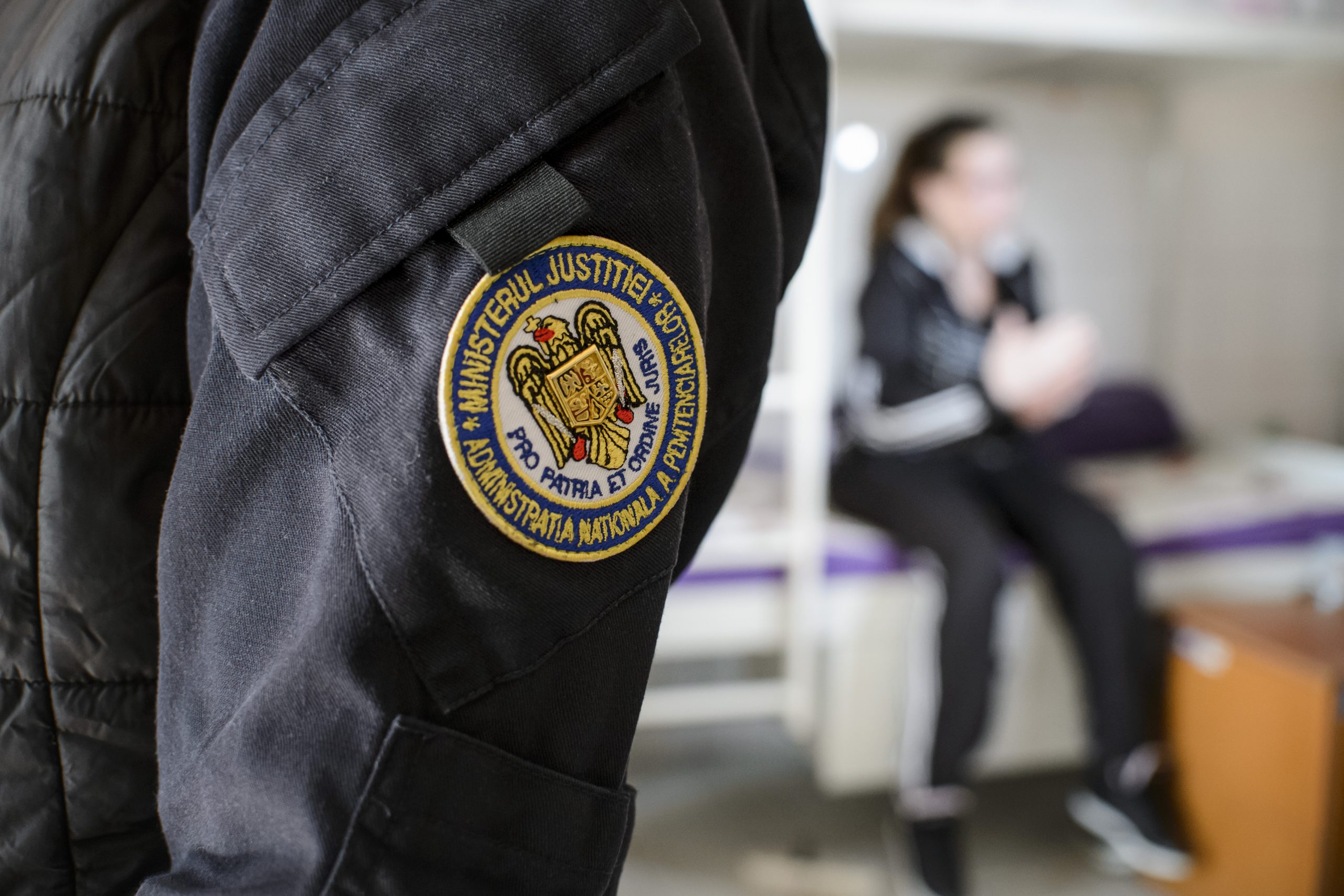 Polițist de la Penitenciarul Ploiești, infectat cu Covid-19. Un nou caz ...