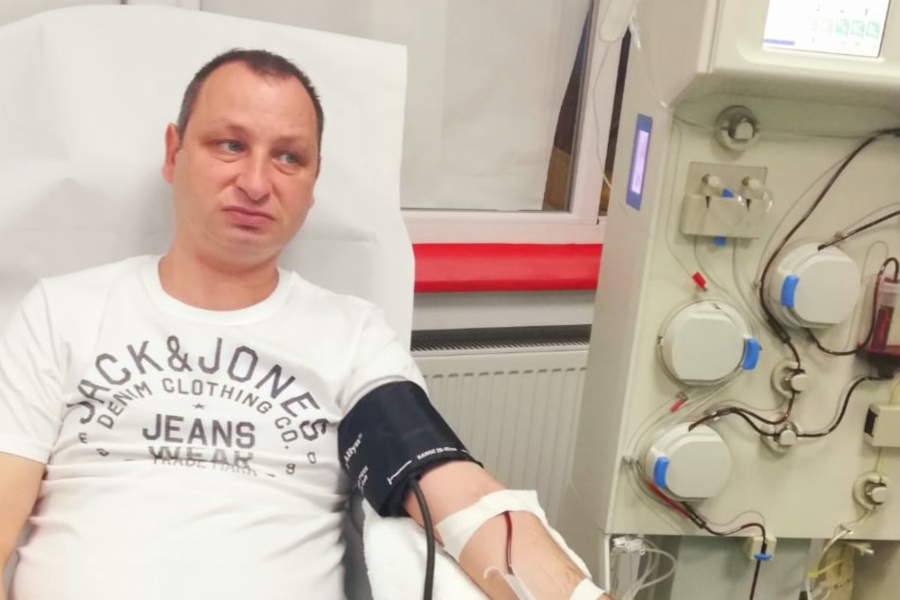AJUTOR. Fratele ambasadorului român la Paris, donator de plasmă, după ...