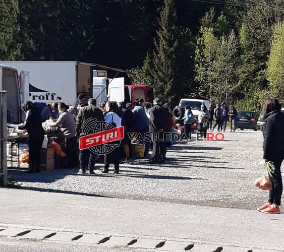 VIDEO. Aglomerație într-un târg de animale. Oamenii au sfidat complet ...