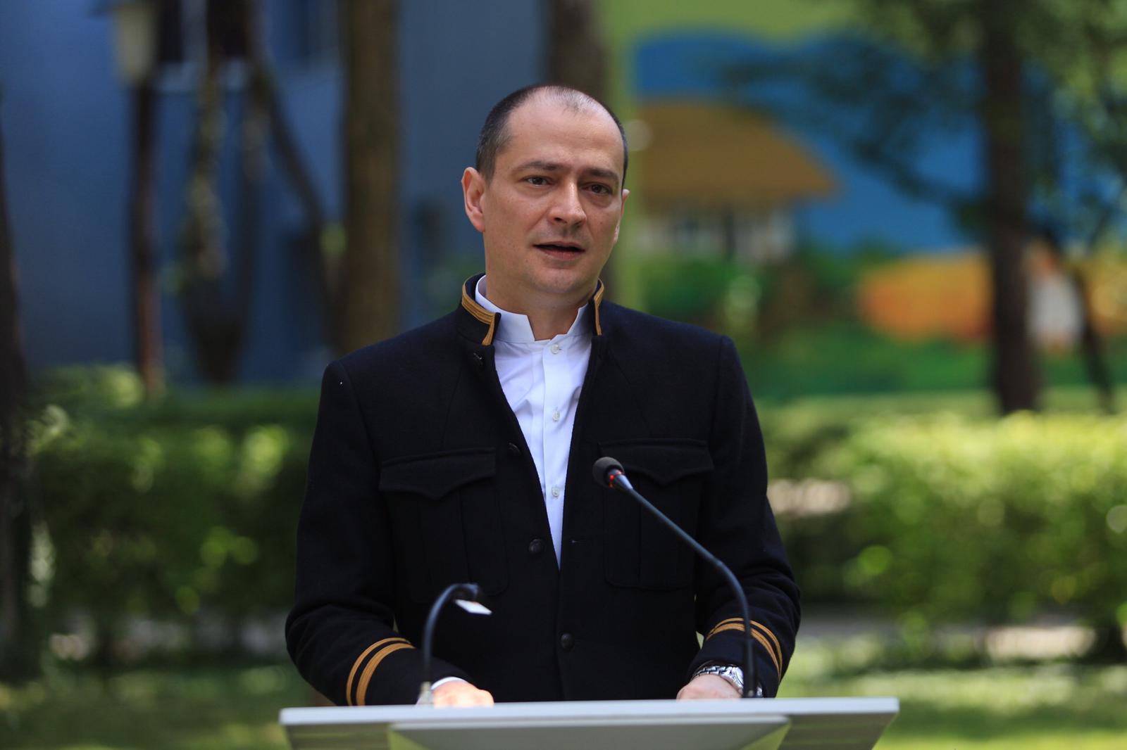 GÂNDUL LIVE. Daniel Băluță, primarul Sectorului 4, despre redeschiderea ...