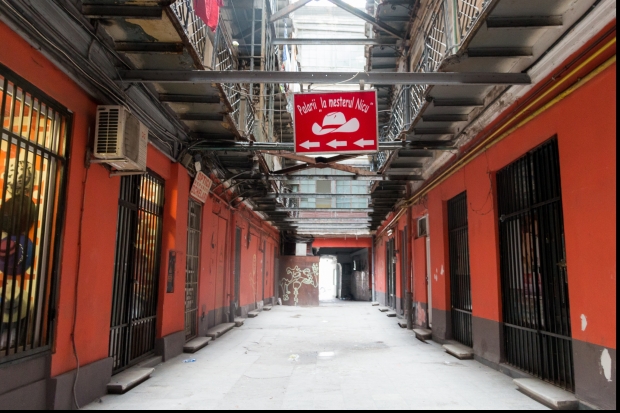 REABILITARE. Pasajul Englez din centrul Capitalei intră în reparații ...