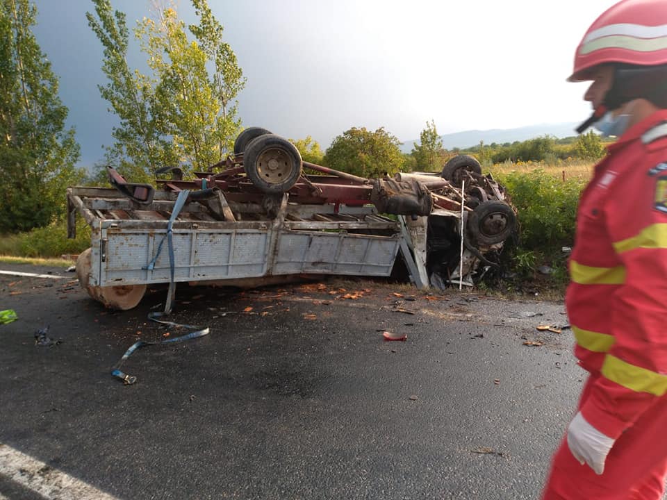 Un primar din Vrancea a murit într-un accident auto. Edilul a intrat cu ...