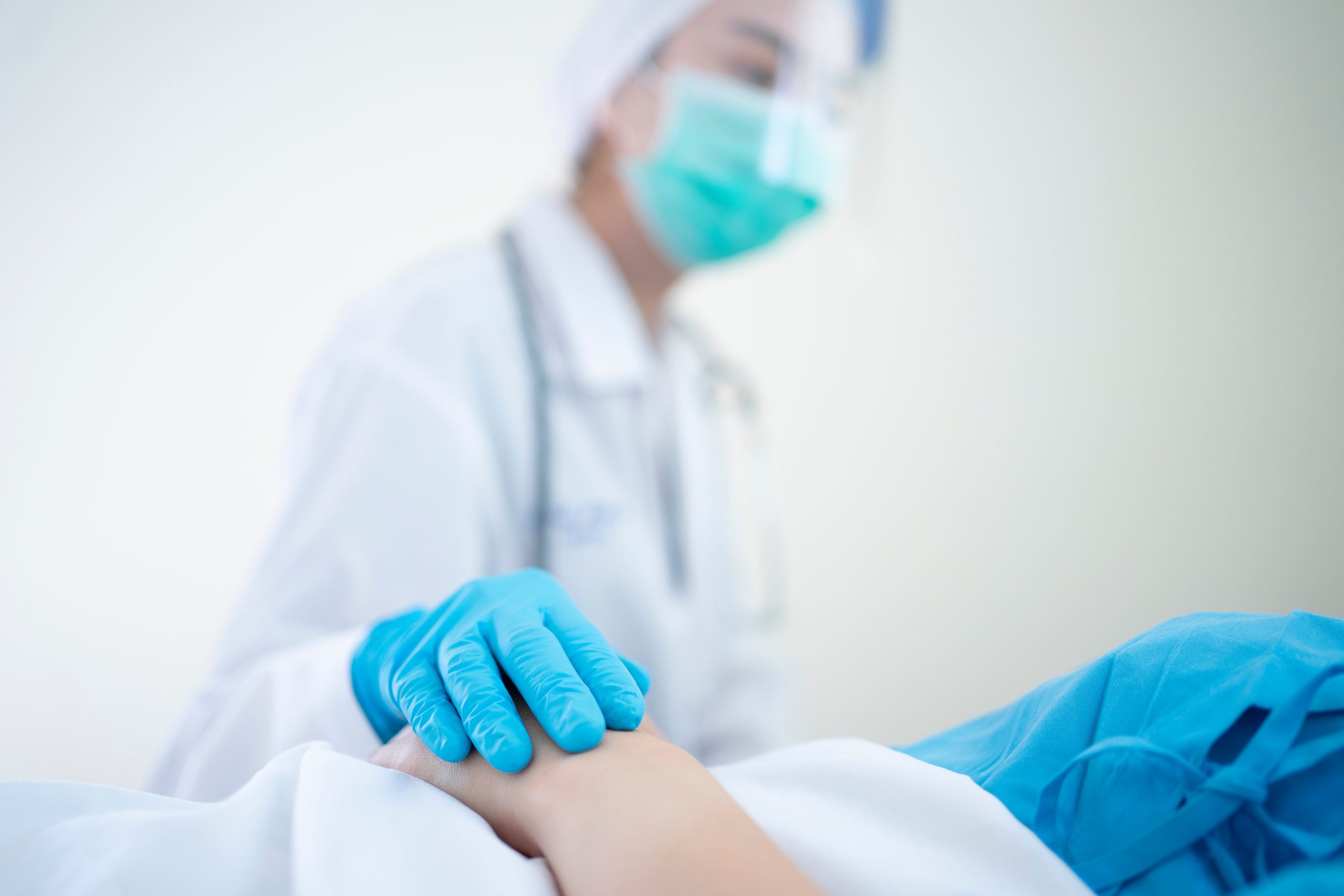 Un pacient infectat cu COVID-19 a primit tratament cu ozon la spitalul ...