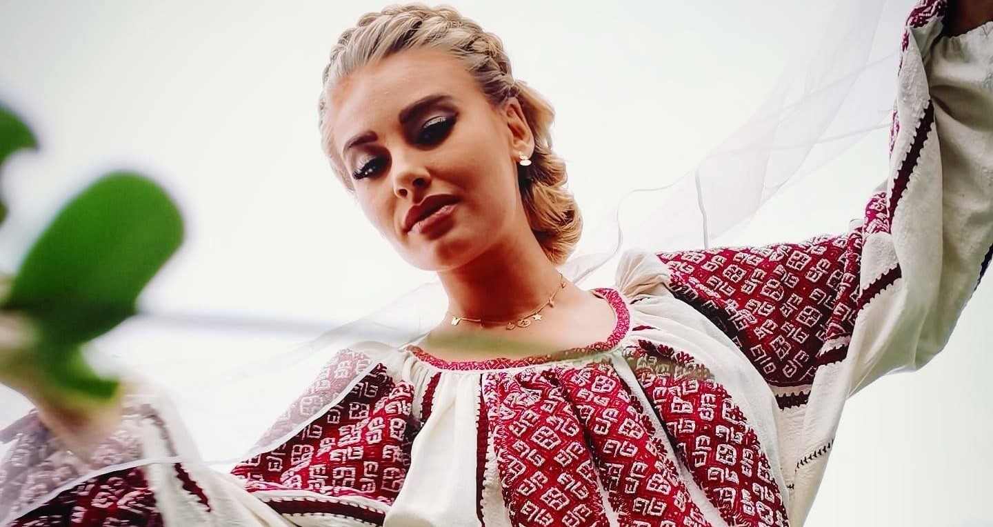 Irina Baianț, tânăra soprană pentru care fiecare om, în felul său, e un ...