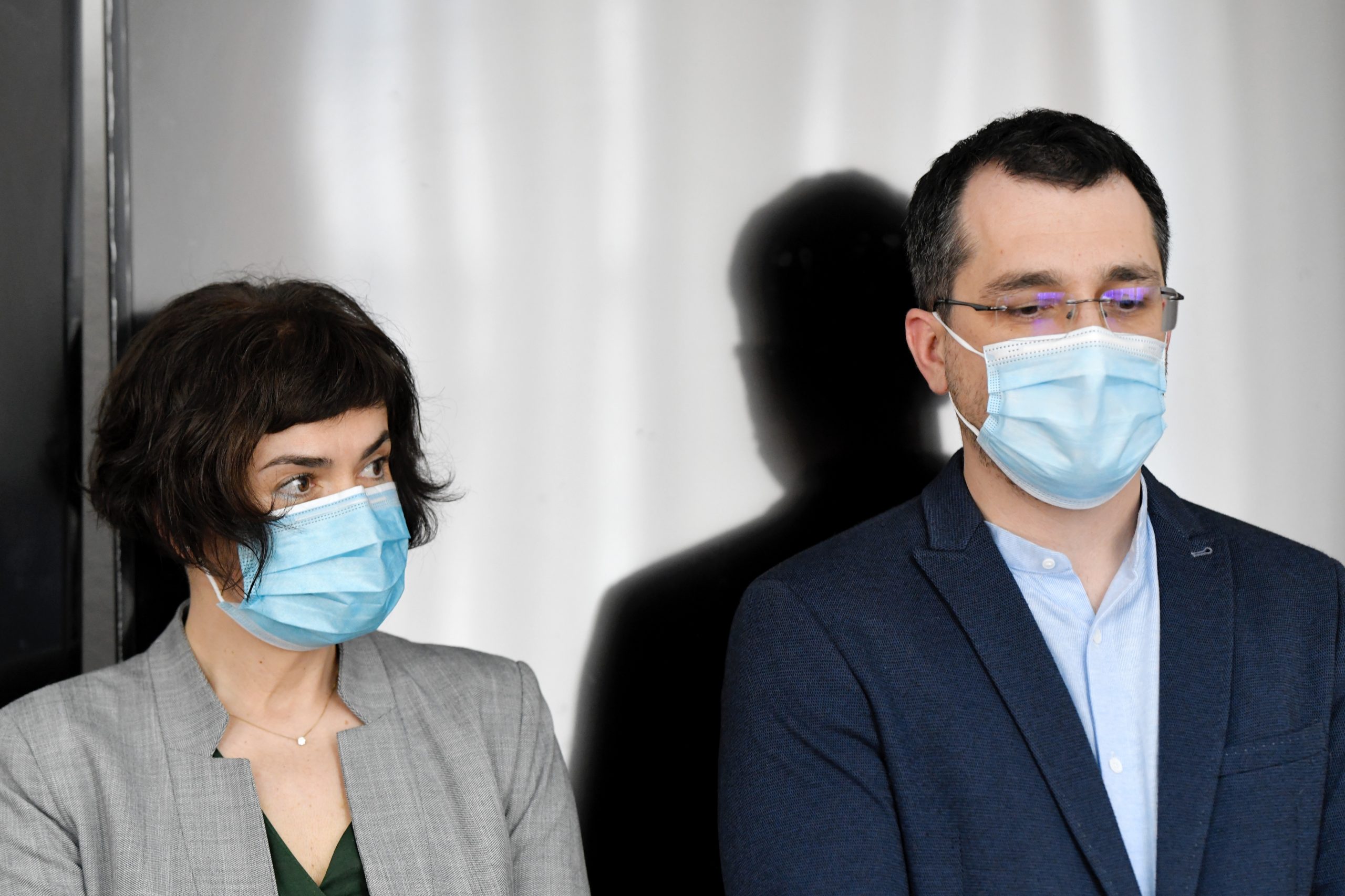 Vlad Voiculescu și Andreea Moldovan, demiși de la Ministerul Sănătății ...
