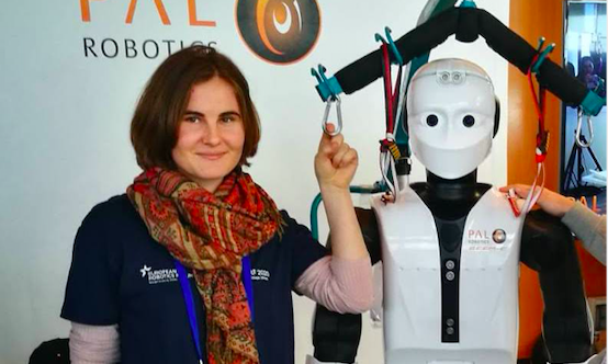 Denisa Constantinescu, fata care a crescut la țară, ”ca în poveștile ...