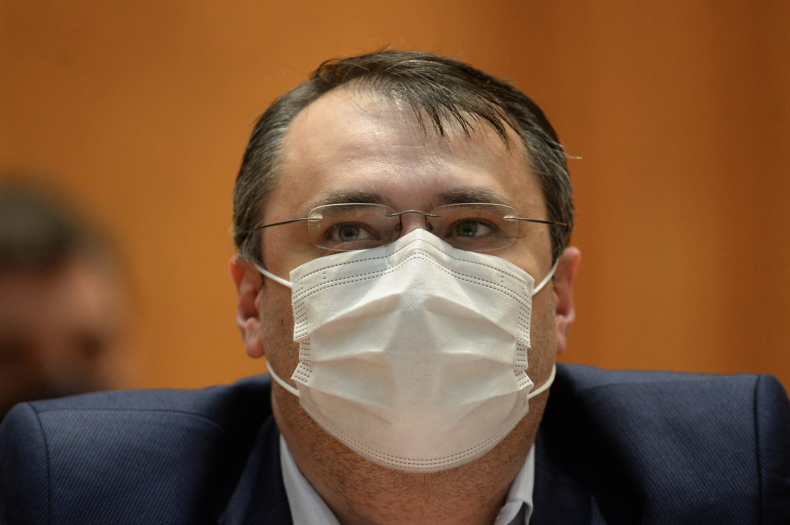 Moţiunea simplă împotriva lui Cristian Ghinea a fost respinsă