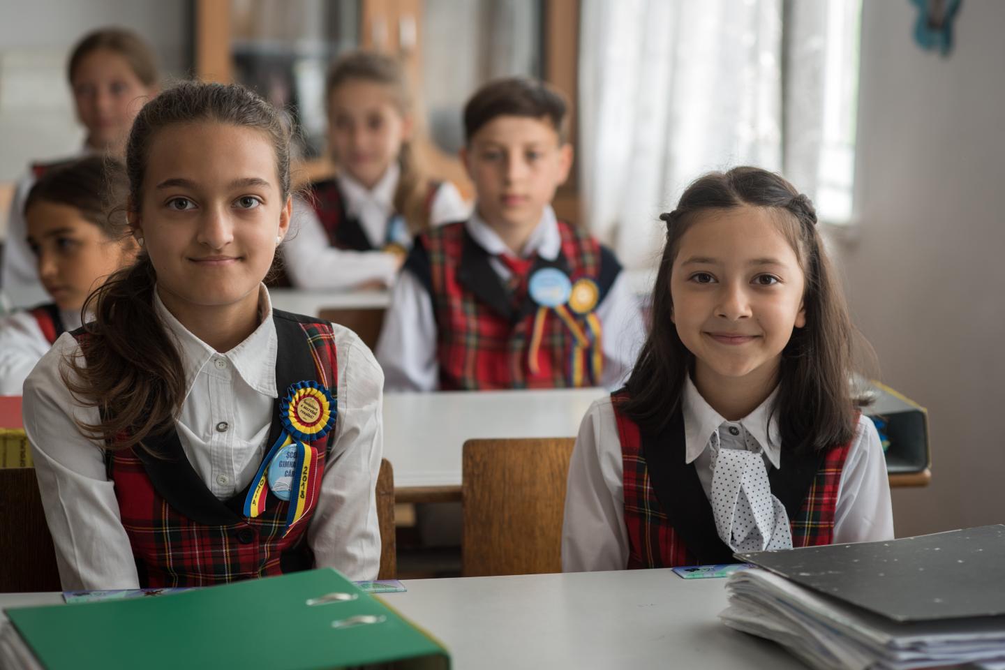 OMS și UNICEF susțin deschiderea școlilor din Europa și din Asia ...