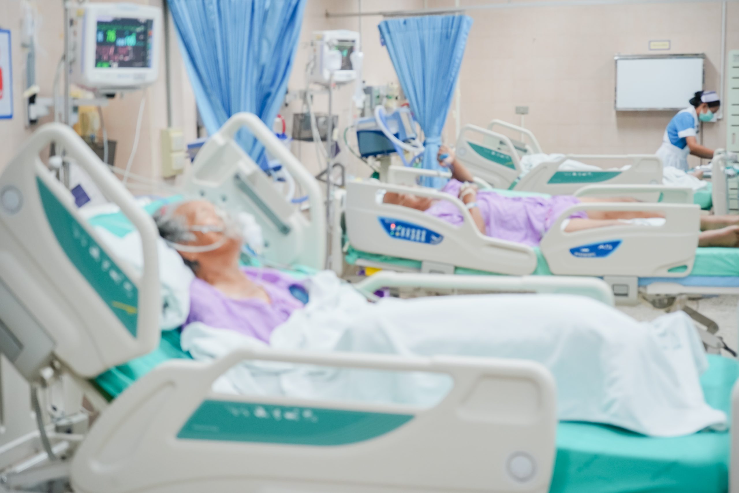 Un singur pat ATI COVID este liber sâmbătă la nivel național