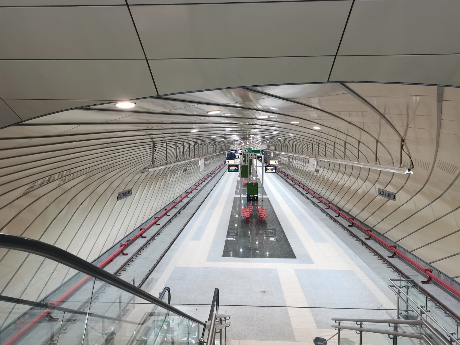 Cum circulă trenurile de metrou începând de sâmbătă și până pe 1 ...