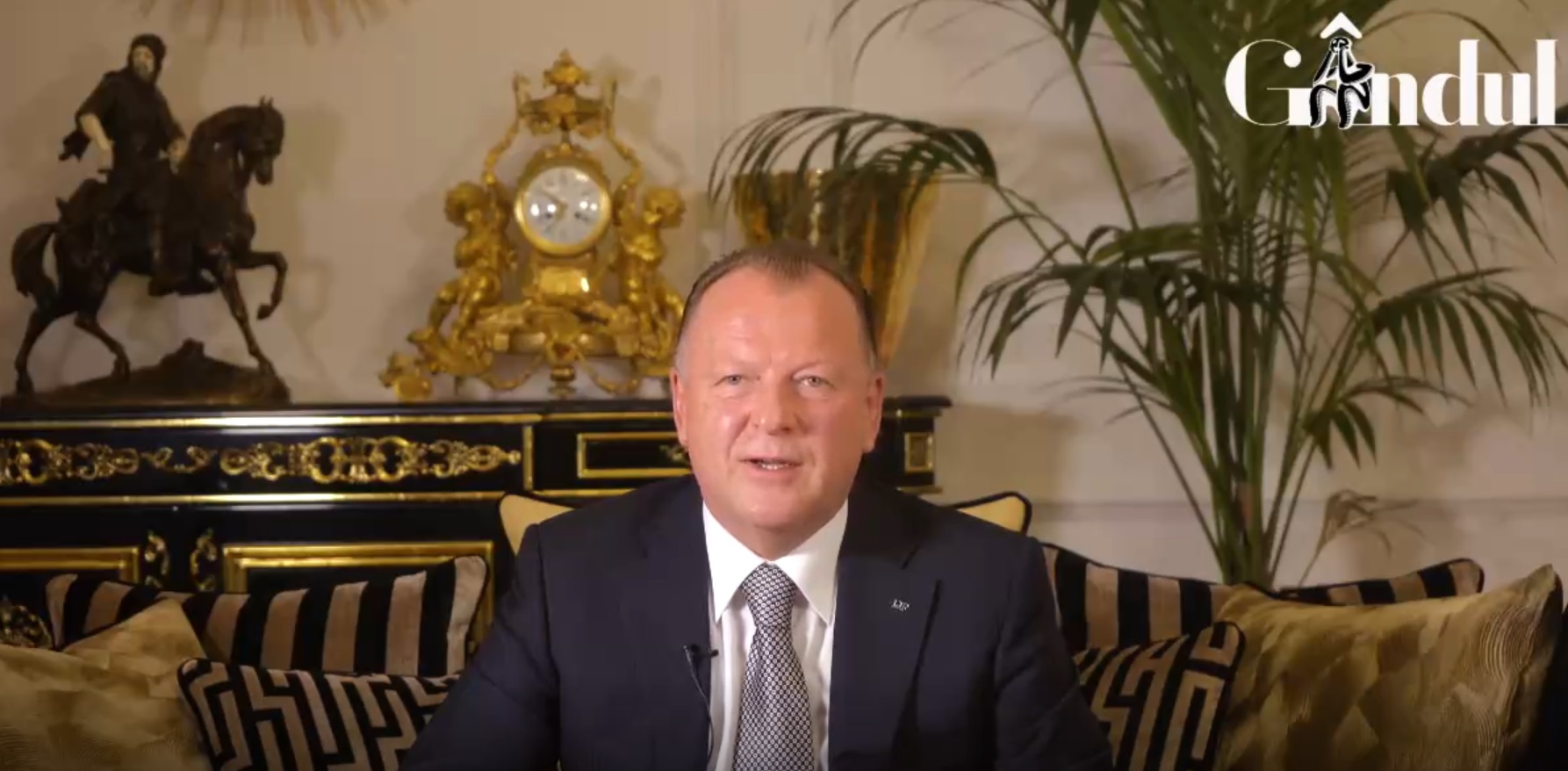 VIDEO - FOTO | Eveniment de excepție în Capitală. S-au lansat ...