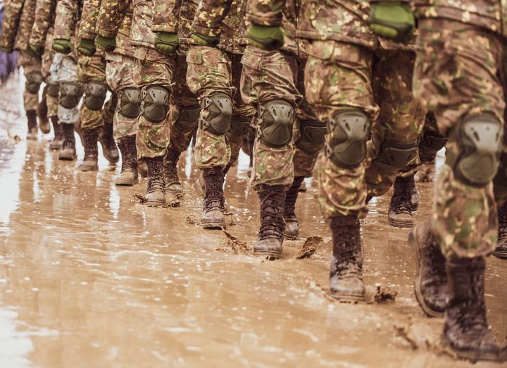 Ce salariu are un soldat în Armata Română. Cât câștigă, de fapt