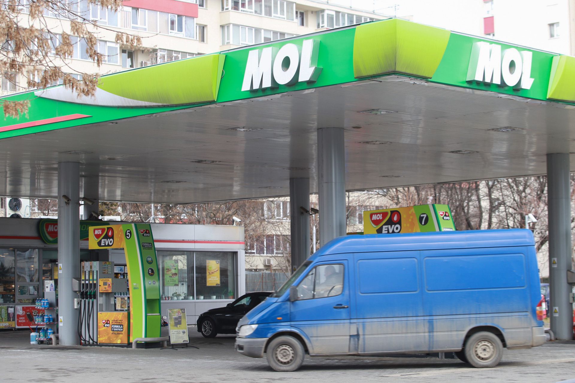 Cum explică MOL România prețul record de 11 lei la benzinăria din Beiuș