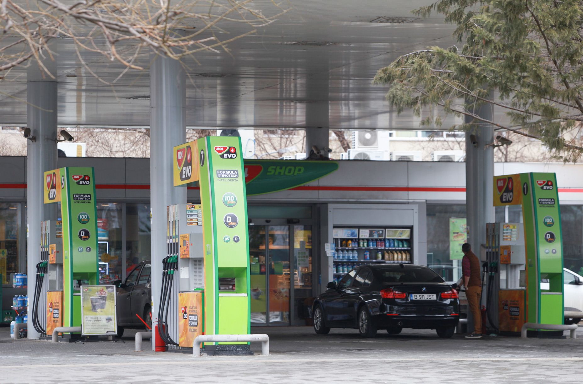 Prețul benzinei și al motorinei a CRESCUT din nou