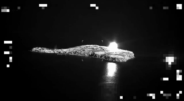 Rușii au lansat bombe cu fosfor peste Insula Șerpilor