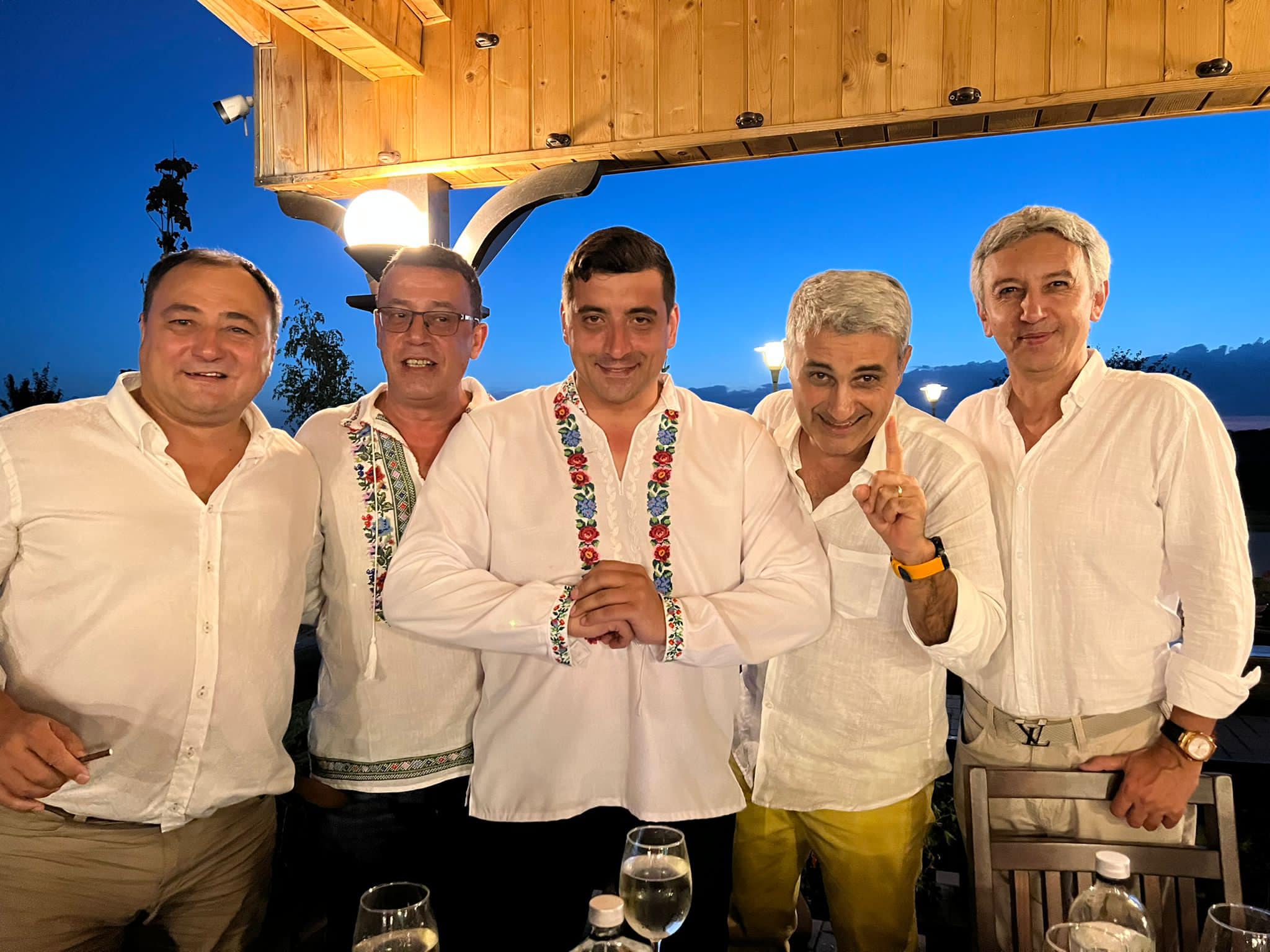 Robert Turcescu, la nunta lui George Simion, alături de Victor Ciutacu ...