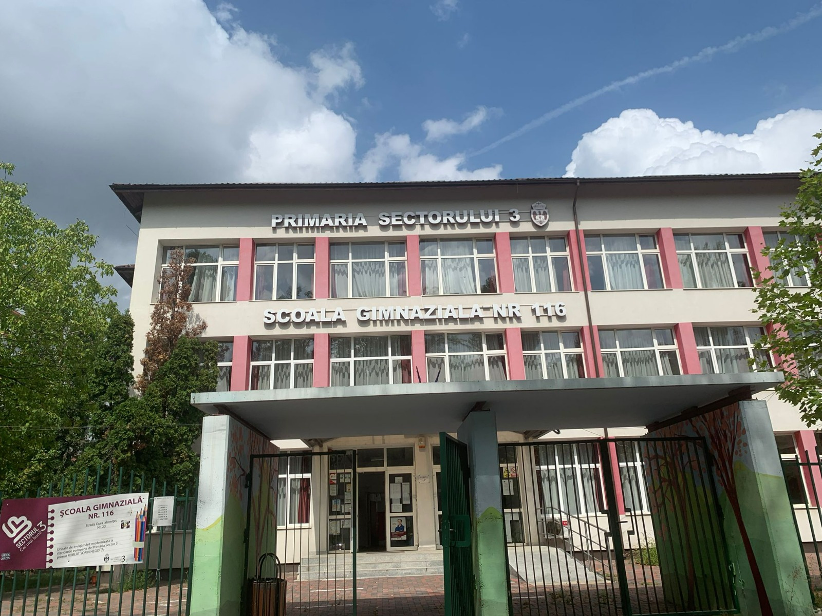 Primăria Sectorului 3 va pune la dispoziție sute de locuri pentru copiii ucraineni în școlile ...