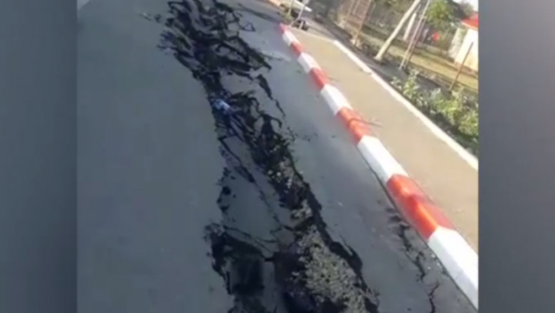 O stradă din Mărășești s-a surpat la un an de la reabilitare