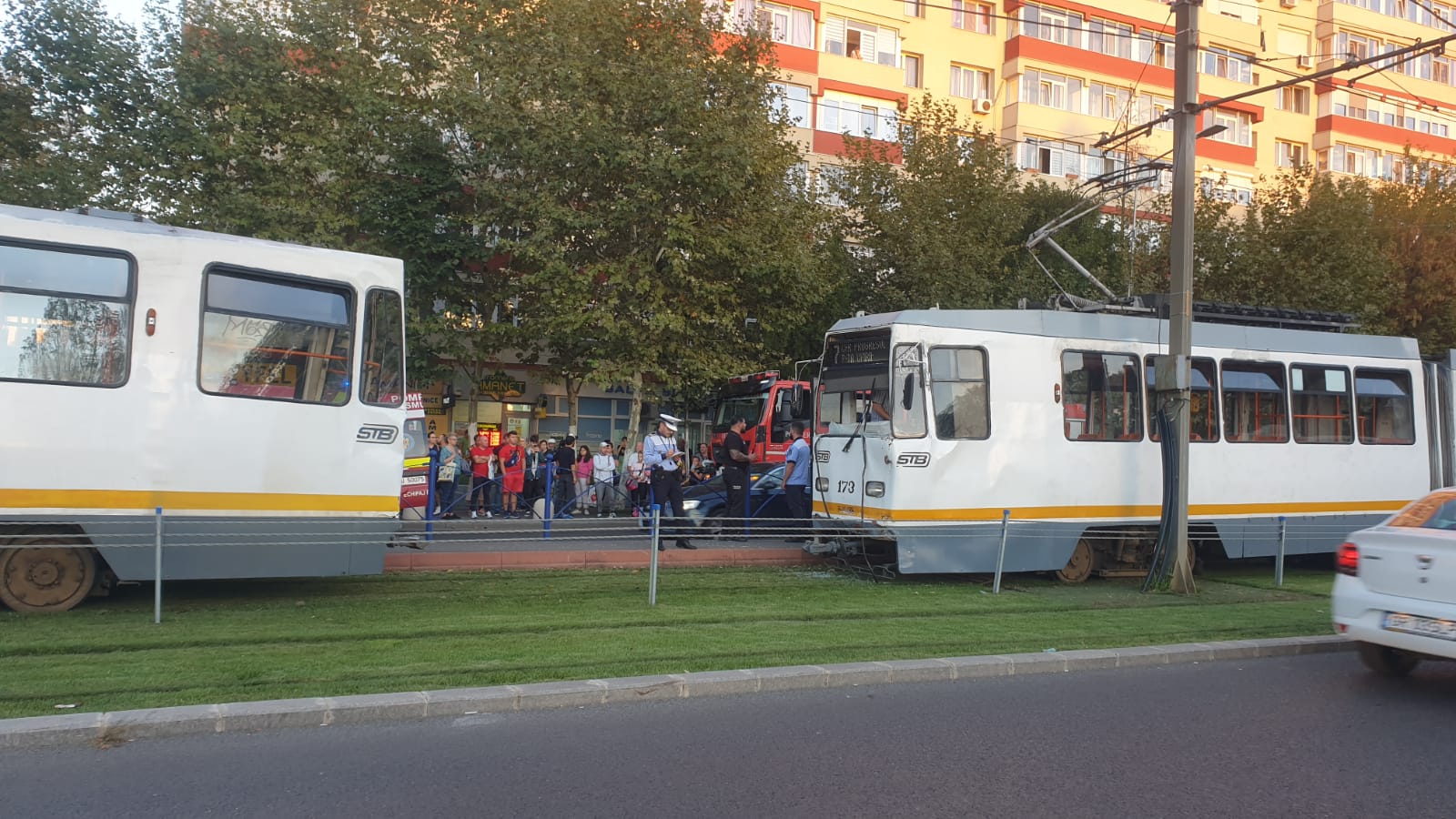 Două tramvaie s-au ciocnit pe Șoseaua Giurgiului din Capitală