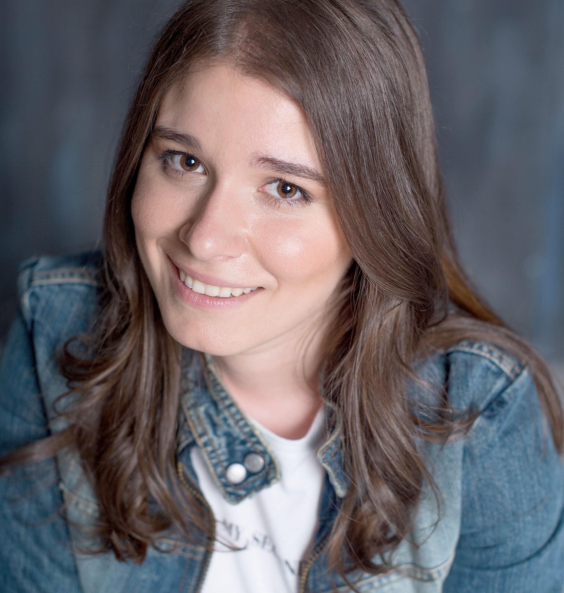 VIDEO | Kira Hagi, despre viața ei de roman